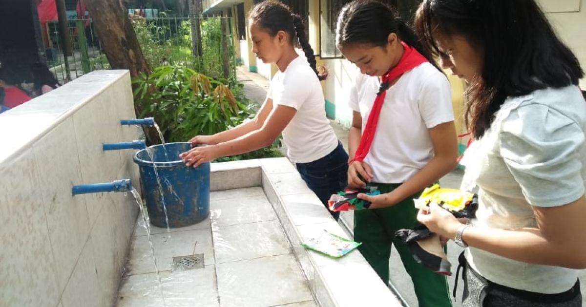 Day #2 Cleaning Of Walls In Preperation For Painting SWA Entry Of ...